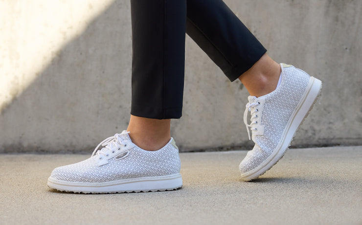 Women's Golf Clothing | Straight Down